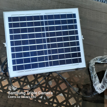 Вентилятор Solar fen quyoshda ishlidi