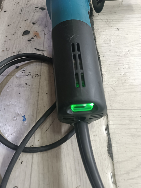 Makita 9565CVR sotiladi