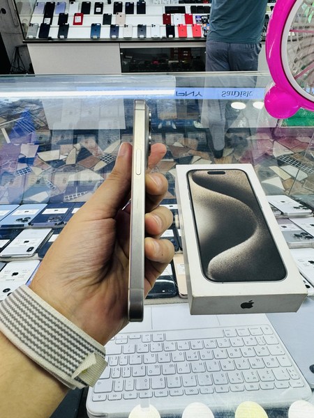 iPhone 15 Pro 128 gb natural