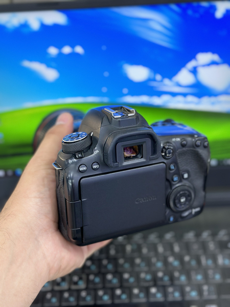 Canon EOS 6D Mark II Kit 24-105mm F4L IS II USM