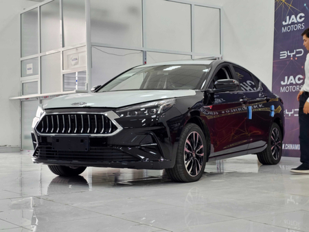 JAC J7 1,5 Turbo 2024 Full Kredit 30% bilan tayyor 3 yil Garantiya!!!