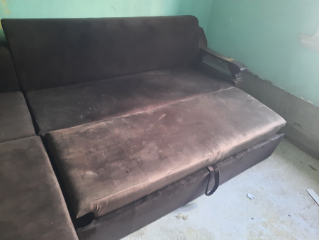 Yumshoq mebel zur