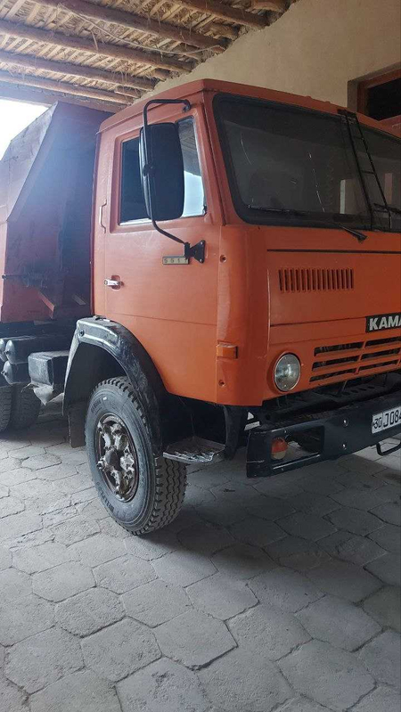 Продаётся самосвал КАМАЗ 5511