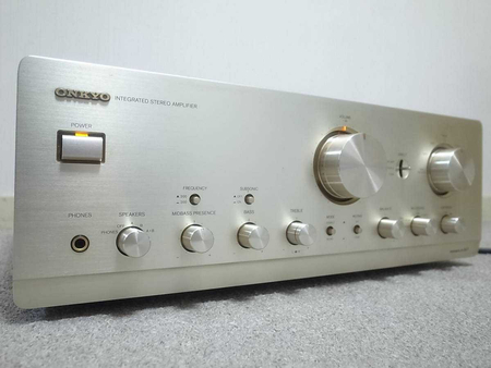 Усилитель ONKYO Integra A-927