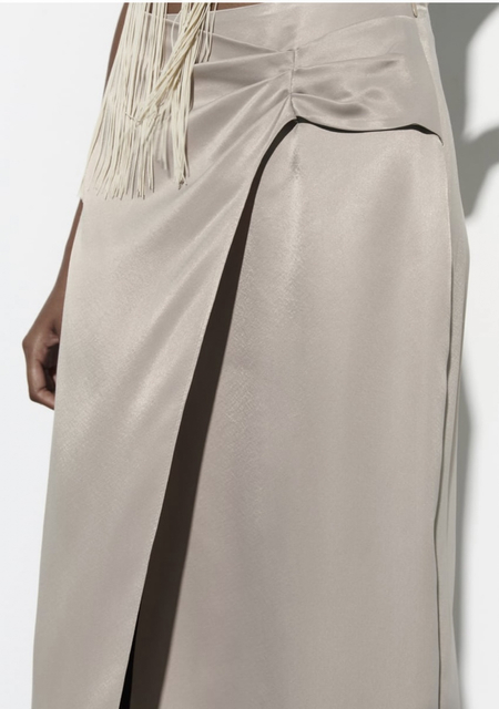 Юбка от ZARA, новая с биркой.