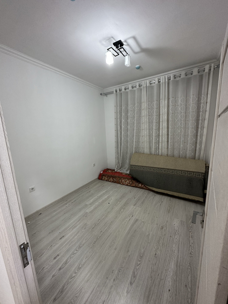 Srochno srochno 3 xonali 68 kvadratli kvartira  sotiladi