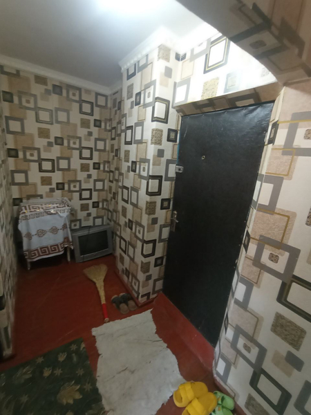 Продаётся 1 комнатная каартира в Чирчике