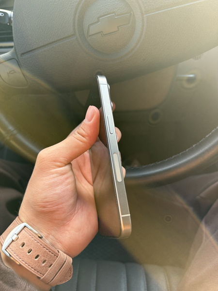 Iphone 15 pro 128 esim