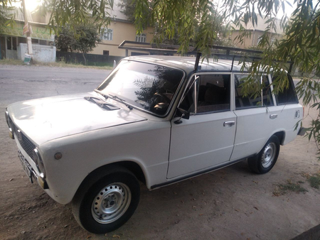 Vaz 2102 ideal holatda
