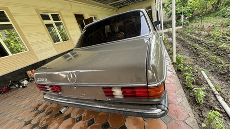 Mercedes Benz W123 200D