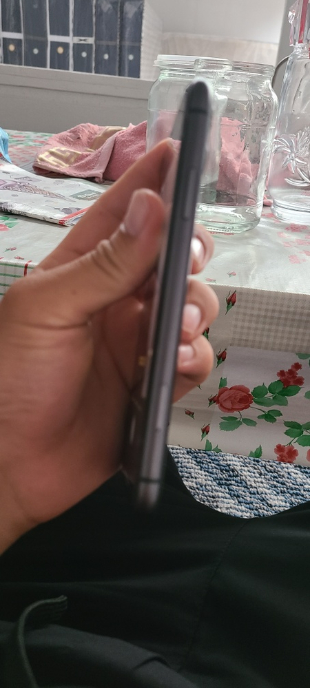 Iphone 11 sotiladi 128