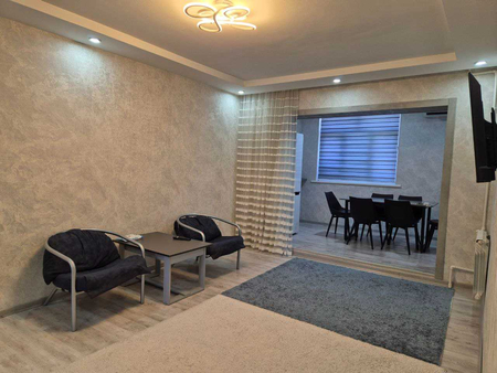 Продаётся 3/4/4 квартира в Яшнабаде Br00