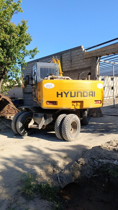 Ekskavator Hyundai 1400w-7A
