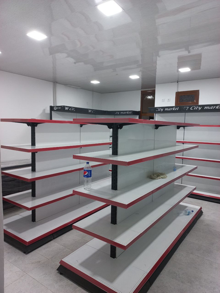 Magazin uchun jixozlar xaladilnik polkalar