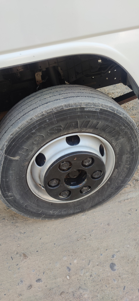 Isuzu 2014 radnoy sotiladi