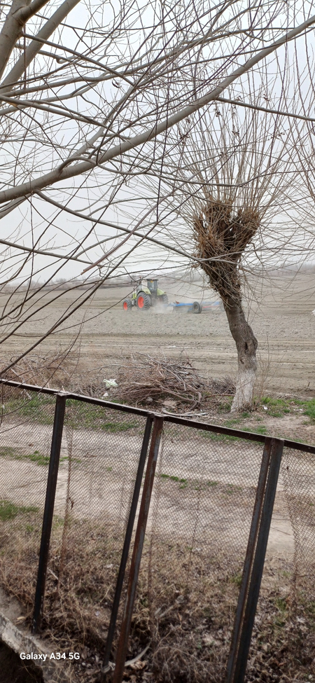 Claas aron traktor