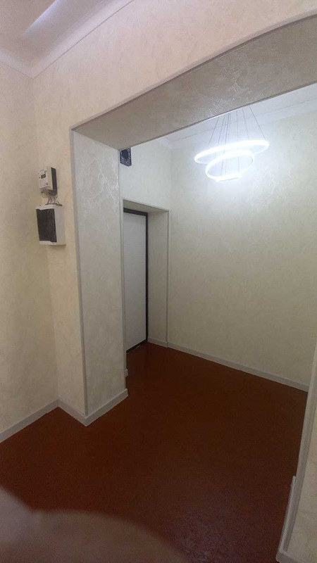 Продаётся квартира с евроремонтом в М.Улугбекском районе центре Учхоза
