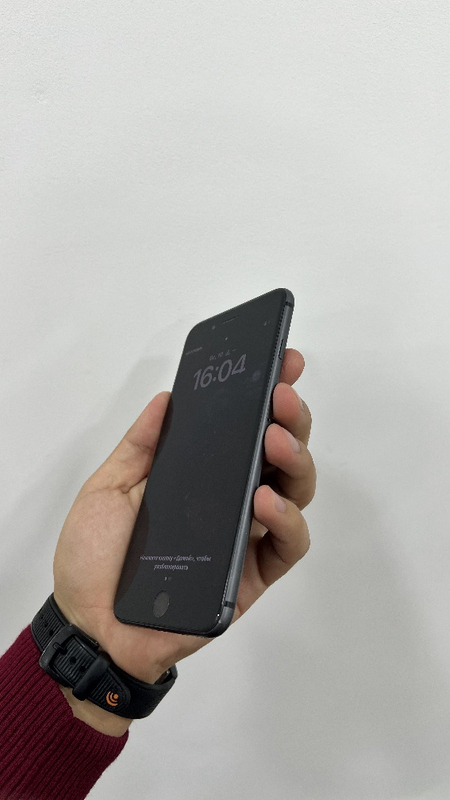 iPhone 8 Plus Telefon qilin