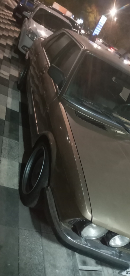 BMW e28 520 sotiladi