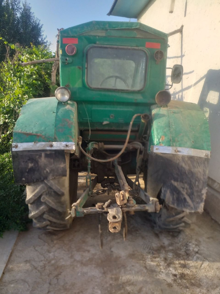 Traktor t40 sotiladi