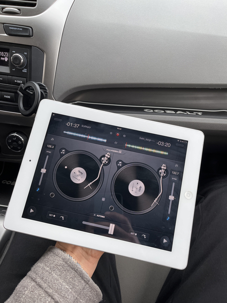 ipad 2 sotiladi.