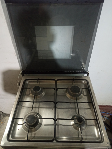 Газовая плита с духовкой