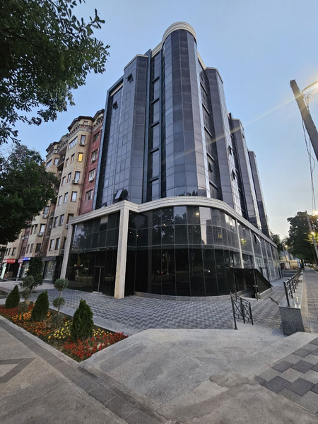 Продаётся офис 55м2  улица Бабура  / напротив Бабура парк