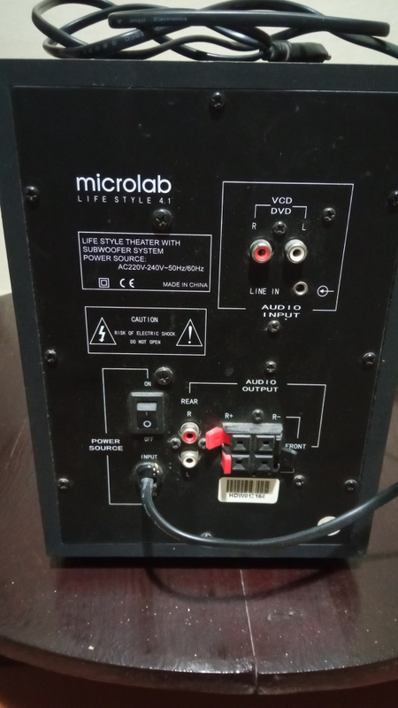 Продается  буфер microlab в о т л и ч н о м с о с т о я н и и .