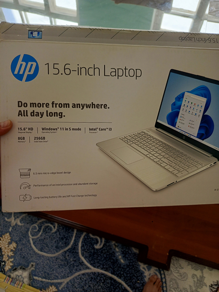 HP ноутбук продаётся почти новый