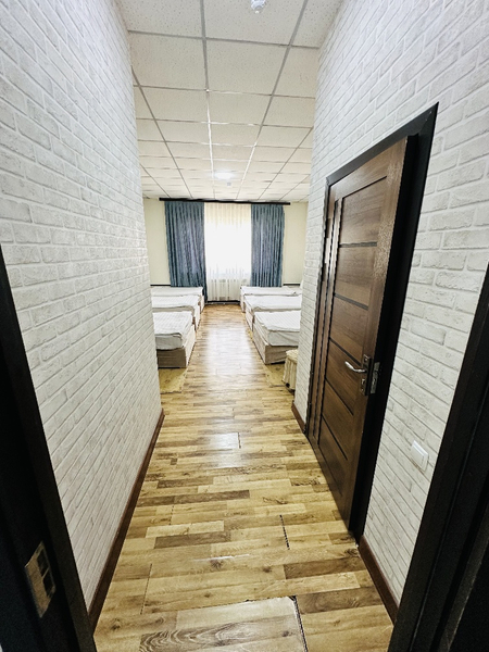 Hostel 1kishiga 150000 sum nonushtasi bilan 
- кенг, озода ва шинам хо