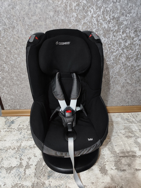 Автокресло Maxi Cosi 9- 18 kg
