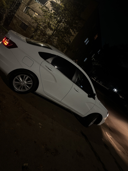 Продается Lada Vesta 1.6