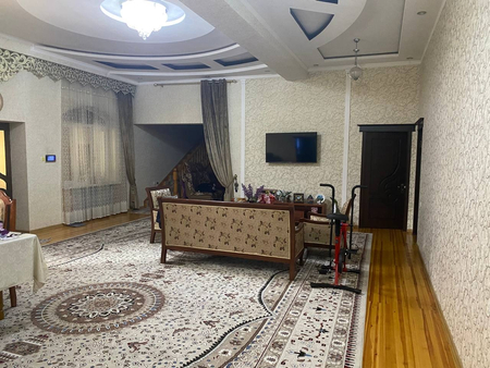 Продается дом в Юнусобадском районе, Хасанбой, махалля Ахраробод.