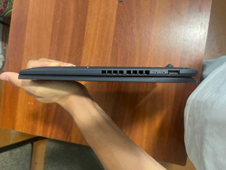 Asus Vivobook Intel core i3-1220P 12GEN