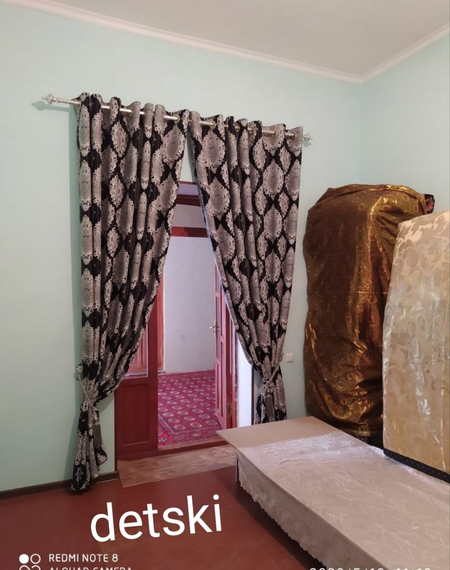 Yashashga tayyor xovli sotiladi  xamma sharoitga ega