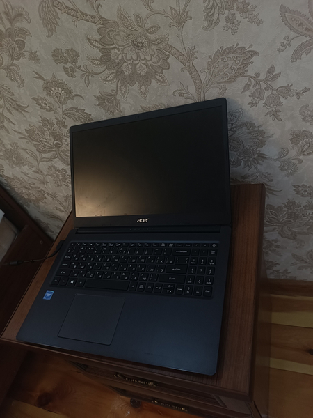 Notebook sotiladi!