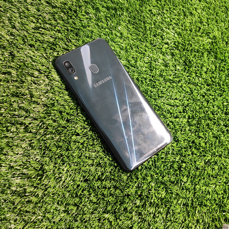 Samsung A30 idial sotiladi