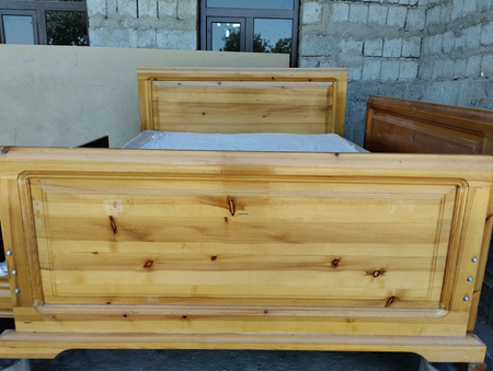 Spalni 
Narxi 1 donasi 200$
Yana kelishamiz manzili Samarqand razmeri