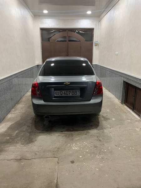 Ласетти 1.6 сотилади