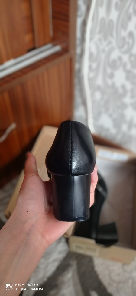 Продается женские туфли 38разм