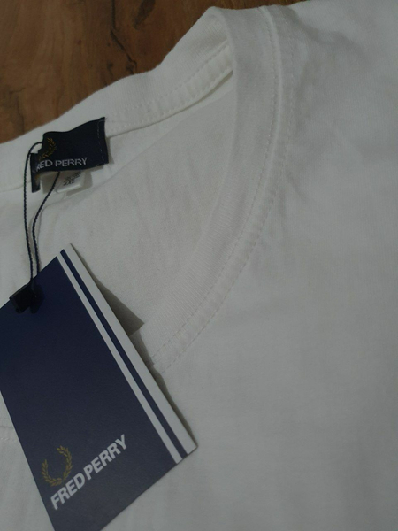 Fred Perry t-shirt