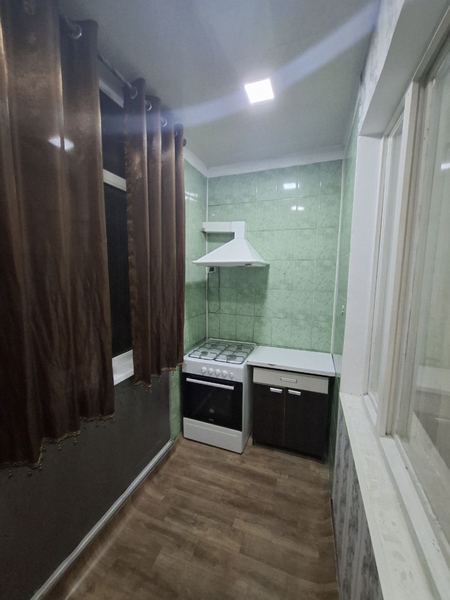Срочно !! Чиланзар 19.  1в2/4/4. Продаю. 38м2