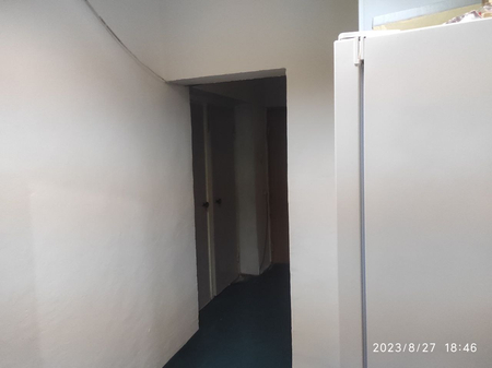 Yakkasaroy tumanida 2 xonali uy sotladi ( Bezmakler) 

Manzil: