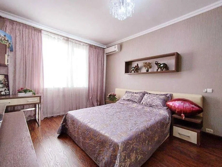 Сдается 3 х комнатная Метро Ойбек 110 школа