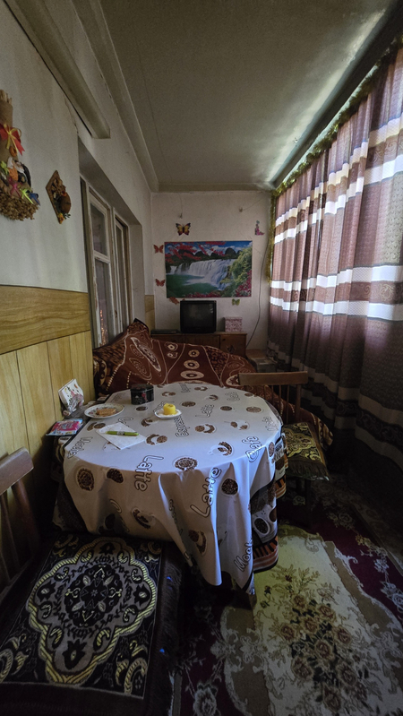 Срочно продается квартира на Чиланзаре 4 квартале 2/3/4 бпл 2х6