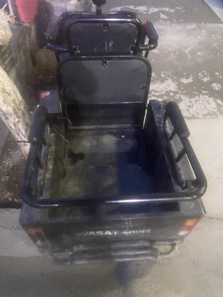 Sukuter 3 balonlik srochna sotiladi kelishamiz