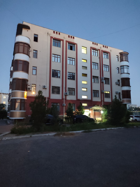 Sharq Chorraha 3 xonali 1 etaj + podval