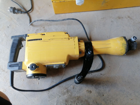 Perfarator beton upiruvchi aparat