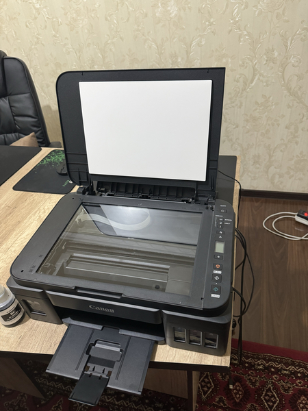 Canon rangli printer sotiladi