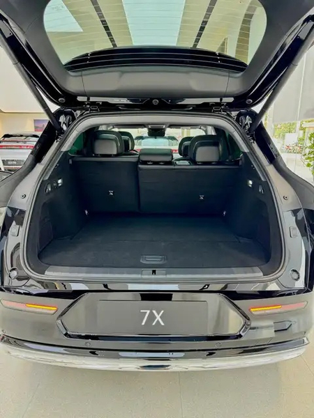 Zeekr 7x 2025 zakazga keladi